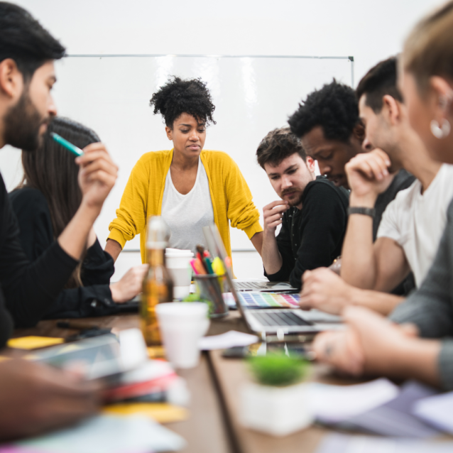 Elos Educacional | A proibição de celulares em sala de aula: você é a ...